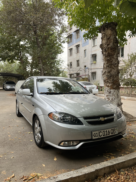 Продаете Gentra 2.2L