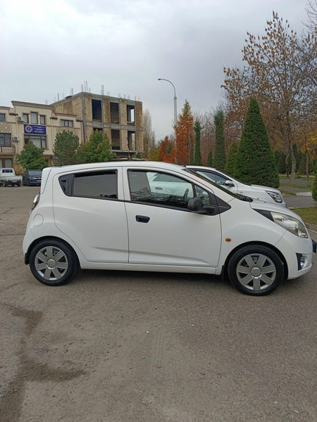Ок Спарк сотилади