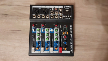 Yamaha F4-USB Микшер 4-канальный