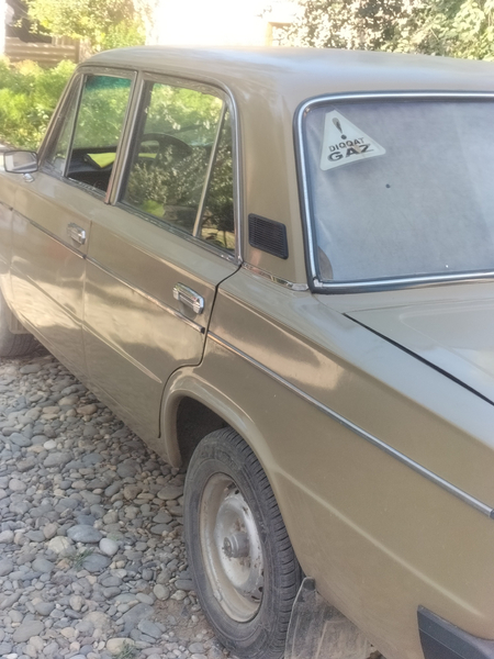 avtomobil vaz 2106