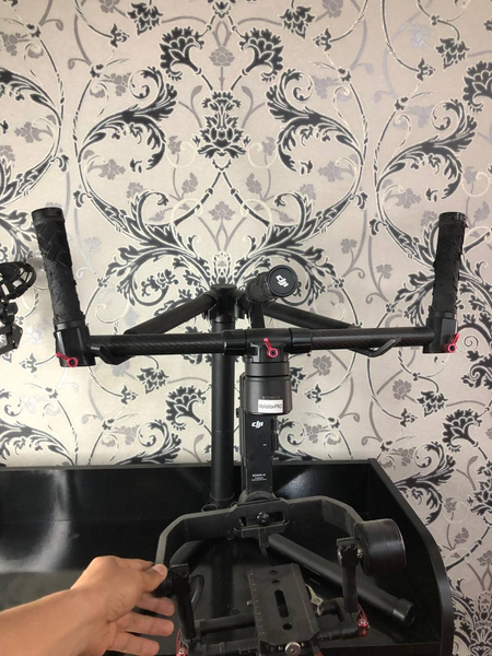 DJI Ronin M stablizator