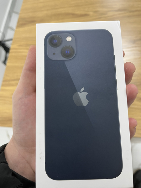 Продается новый Iphone 13 128gb
