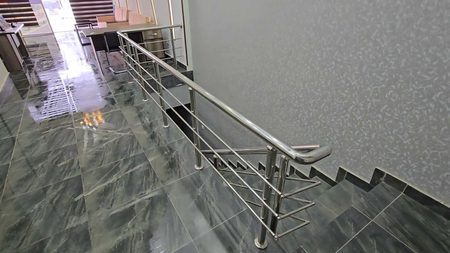 Термиз шаҳарда Офиска бино сотувда