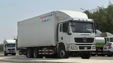 SHACMAN 18 tonna furgon gaz tushadi 2 xil uzunlik metan 2023 ISUZU FAW