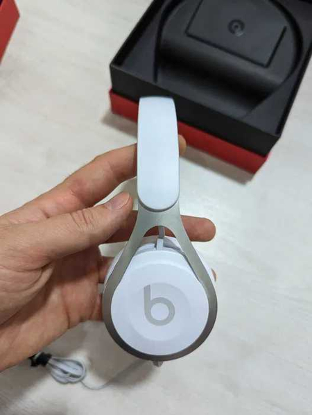 Sony студийные наушник 
Наушники MDR-1AM2