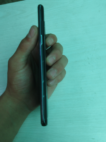 Samsung s 10 5g ideal ochilmagan radnoyekranlari tiniq fon yoq