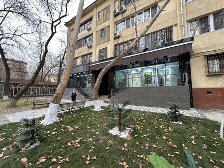 Продается нежилое помещение вдоль дороги 115м2 - Мирабад | ЦУМ
