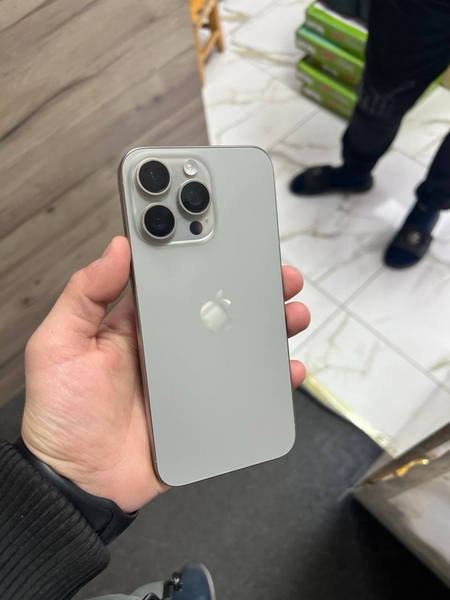 Iphone sotiladi 15 pro max 256 esim