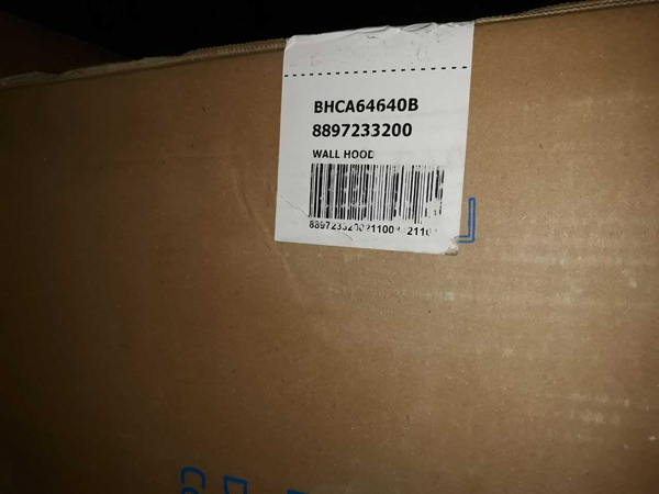 Вытяжка настенная  БЕКО BHCA 64640B