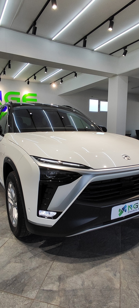 Auto Car NIO ES8