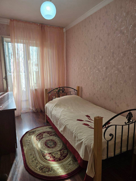 4/4/4/Буюк Ипак Йюли, генерала Петрова,77 серия , кирпич 2х6 , 90м2