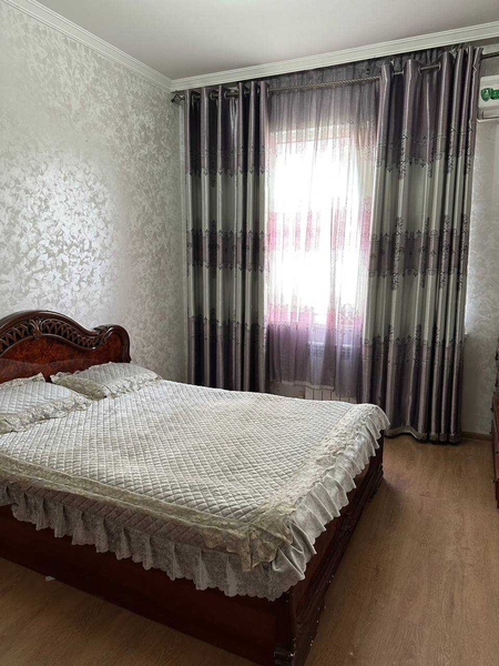 Oqtepa sohil boyi 2 xonali uy sotiladi