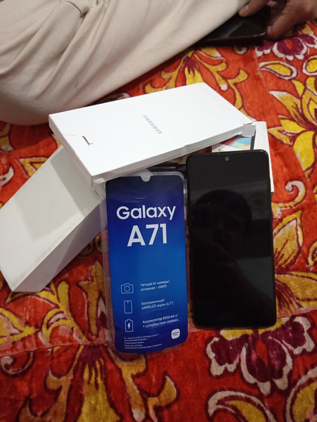 Telefon A71 sotiladi