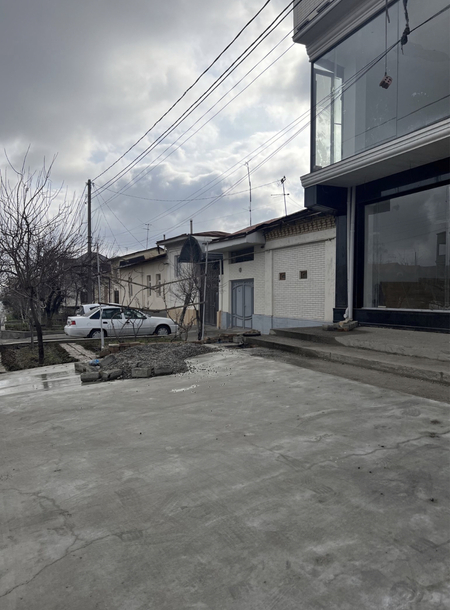 Ko’kcha Nurafshon yolida 3.3 sotix uy.