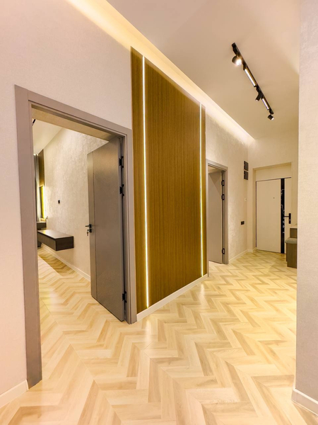 Шота Руставели/Центр  ,4ком.(98м²- потолки 3,5м) - Срочное предложение