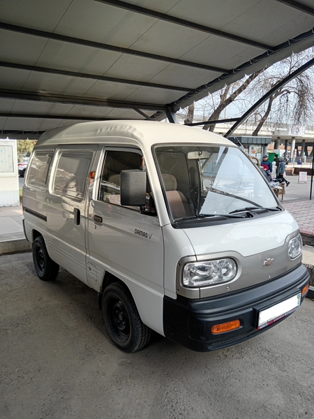 Сотилади Damas VAN