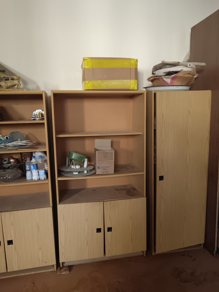 Prodayotsya stroy mebel telivizor stol stul