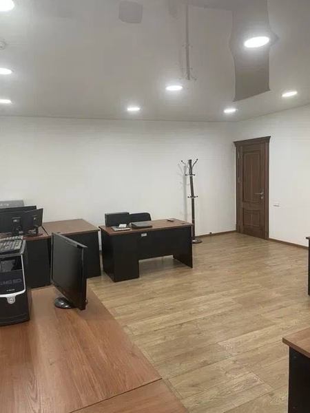 Массив Эльбек МКАД цоколь в новостройке 150м2