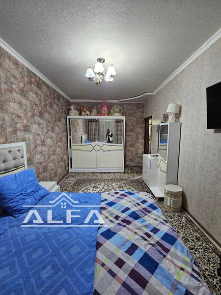 3 xonali 84m² 3-qavat sotiladi.