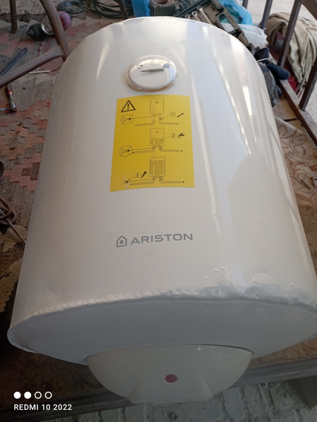 Ariston ROYAL yangiday ,50 litr santexnika
