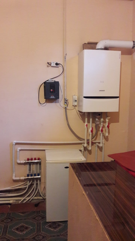 Uchastka sotiladi 8 sotik  erkin komoliddin bexzod ko'chadi 46 uy