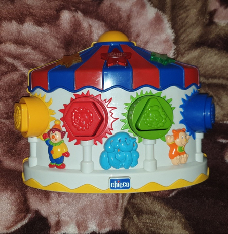 Продам развивающую игрушку Chicco б/у