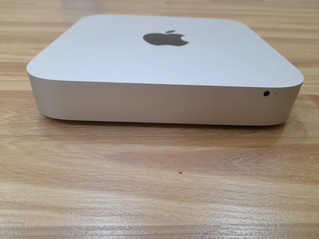 Mac mini. macOS 16 ram, Core i7