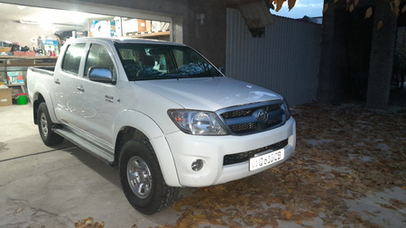 Продается TOYOTA HILUX 2008 год