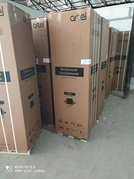 Витринный холодильник Artel HS 474SN