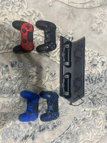 PlayStation 4 pro 1 tb sotiladi holati pochti yangi