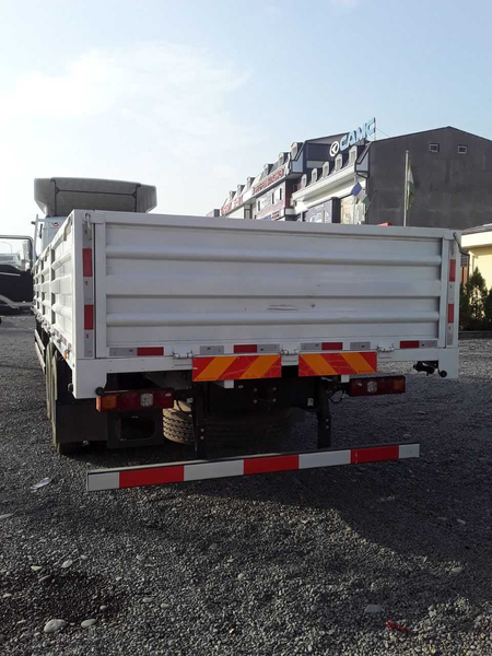 SHACMAN L3000 бортoвой 9m.Faw. Man. Furgon. Nalichida bor