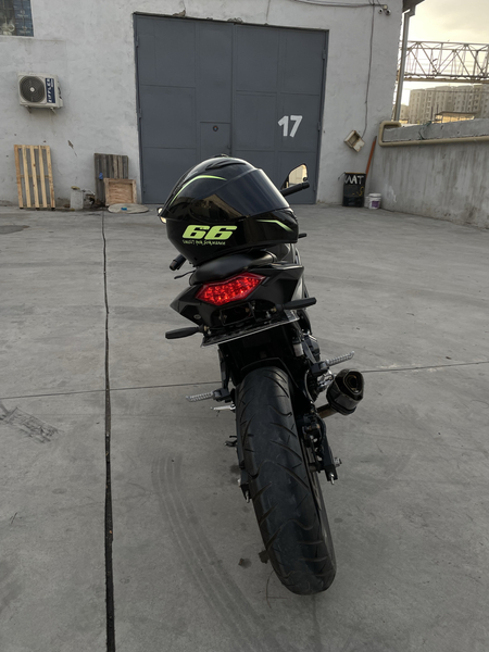 Moto Yamaha Sport