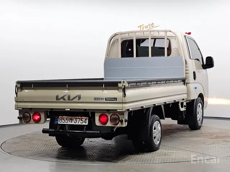 Kia Bongo 1tonnali zakazga obkeberamiz