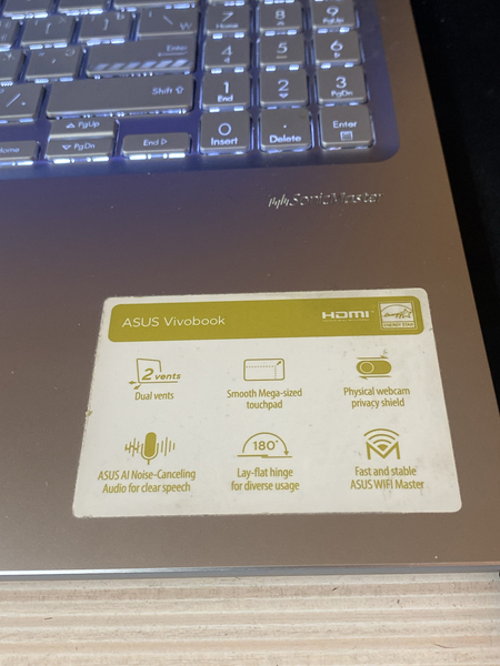 Ноутбук ASUS