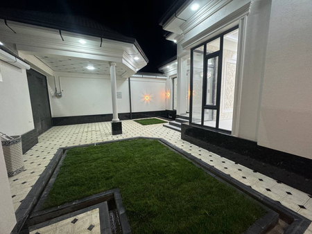 Uchastka sotiladi tayyor remonti yevro 130000$
