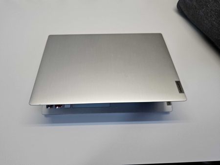 ПРОДАМ Lenovo IdeaPad 15ARE05 Ноутбук Ryzen™3-4300U/8GB/256SSD/15.6\\\