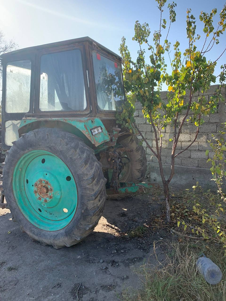 Traktor TTz80 ..
