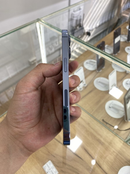 Rasrochka va Naht! Iphone 13 pro 128gb 84% LL/A BLUE  Apple Expert