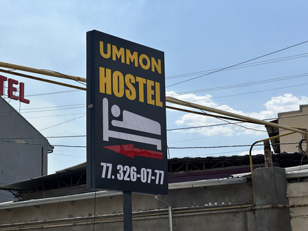 Hostel kunlik yotoqxona. Arzon mehmonxona