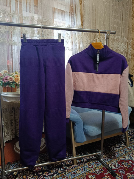 Новый спортивный костюм.