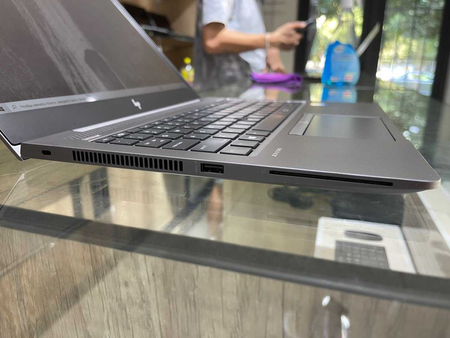 HP ZBook 14u Intel Core i7-8565U озу16гб 256ssd Radeon Pro WX3200