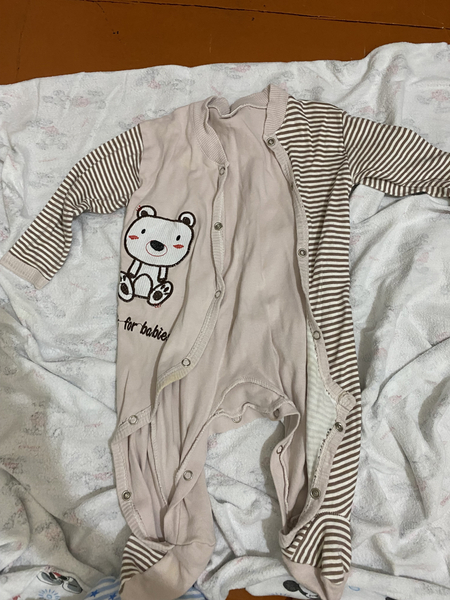 Продам пакет(3кг) детских вещей
