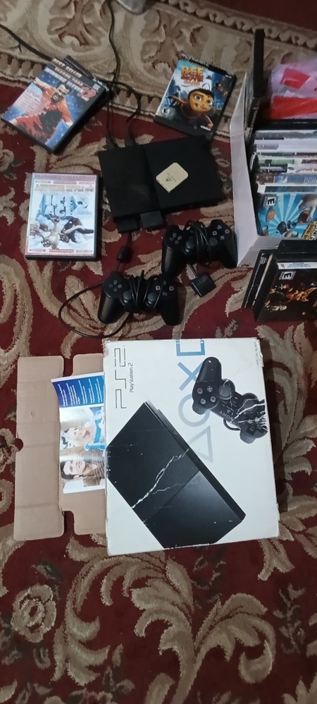 Playstation 2.  40 та ўйин дисклари билан