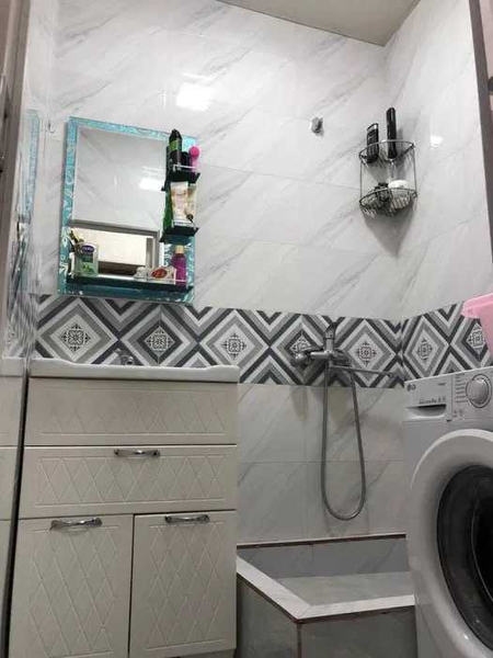 Гулободда 2 хонали квартира,9 каватлини 5-каватида,кириш алохида,65 м2