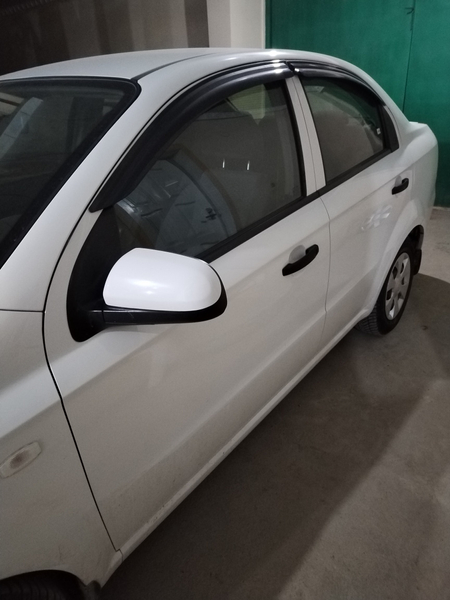 Nexia 3 benzinda 84000 yurgan