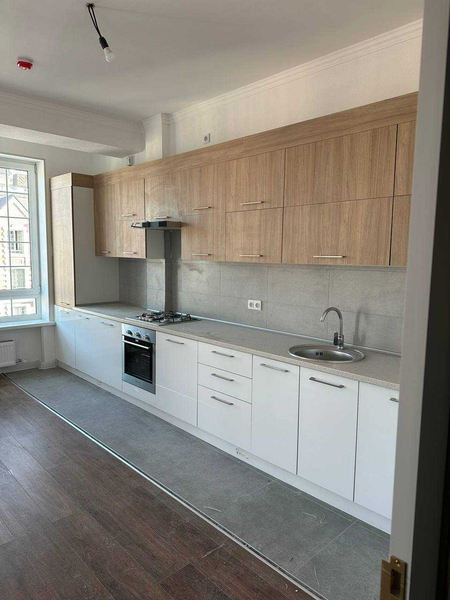 Продам квартиру 5/8-9/9, 216 м2, ЖК 