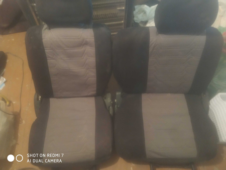 Damas oʼrta va orqa sideniya sotiladi