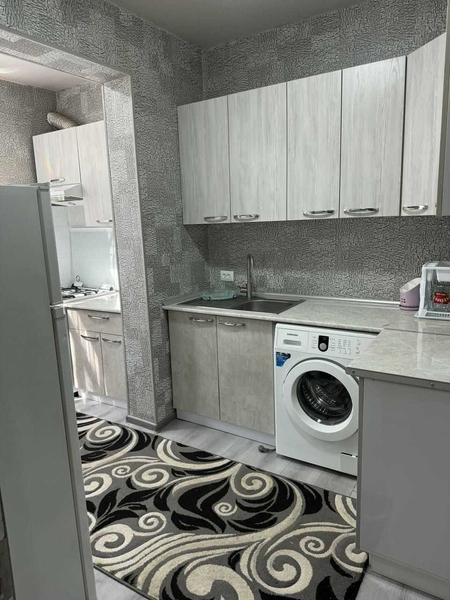 V3685 3/2/4 Юнусабад 15кв Метро Туркистан 70м2 Балкон 1.5х6 евроремонт