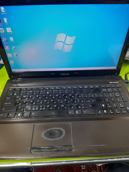Noutbuk ASUS OZU 2-GB