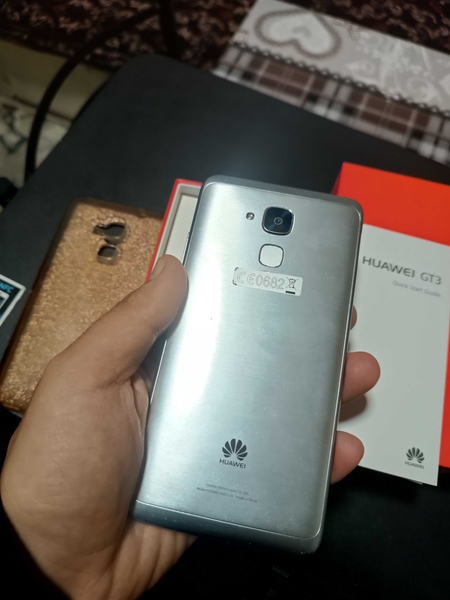 huawei GT 3 yaxshi holatda